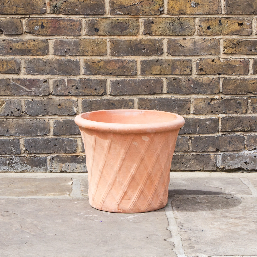Whitewash Terracotta Handmade Basketweave Planter (D30 x H38cm) Outdoor ...