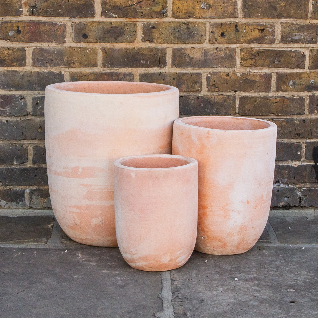 Whitewash Terracotta Handmade Bullet Planter (D24 x H30cm) Outdoor ...